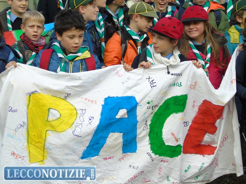Marcia della pace. Oggi pomeriggio il corteo colorato in città - Lecco Notizie
